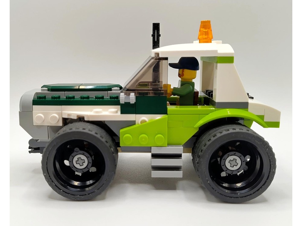LEGO MOC 31103 Tractor by Dafeld | Rebrickable - Build with LEGO
