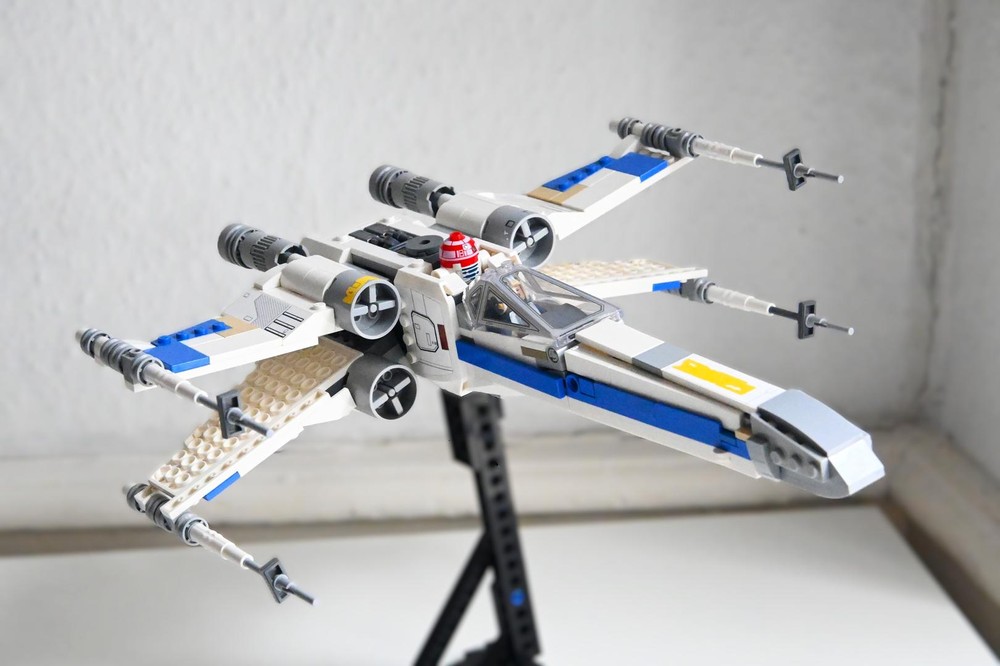 LEGO MOC Blue Leader Rebel Fighter by Sebulba56 | Rebrickable - Build ...