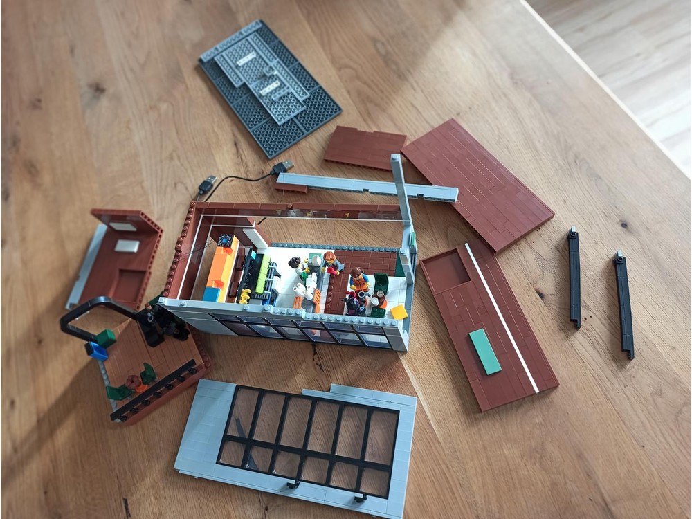 LEGO MOC Lego Movie Coffee Chain Book Nook by aVimes | Rebrickable ...