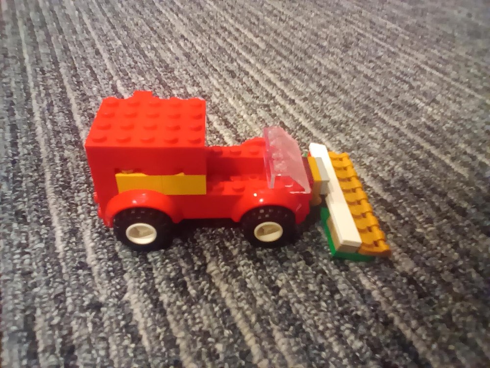 LEGO MOC-242600 Combine harvester by nfrealmusic13 productions ...