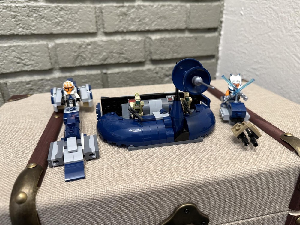 LEGO MOC Speeders and droid base by Testificate_Man | Rebrickable ...