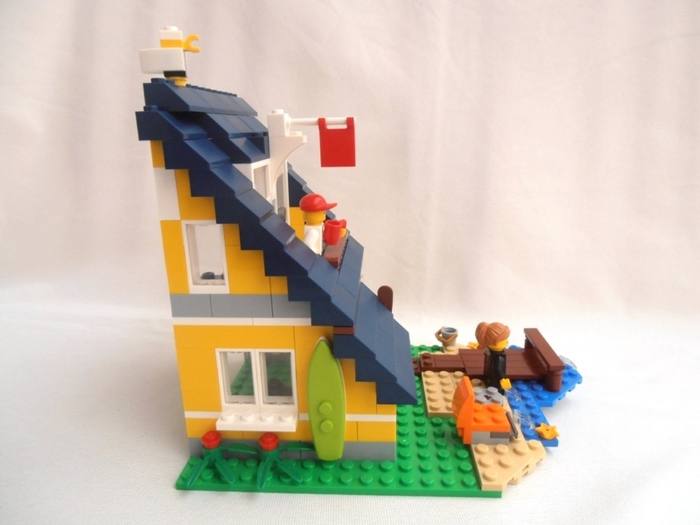 LEGO MOC 31035 Modern Beach Hut by PeterSzabo | Rebrickable - Build ...