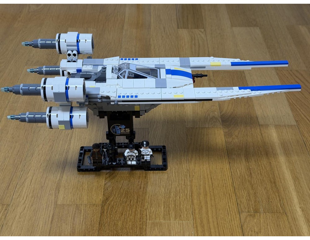 LEGO MOC-246401 Stand for 75399 U - Wing Starfighter by Michi_R ...