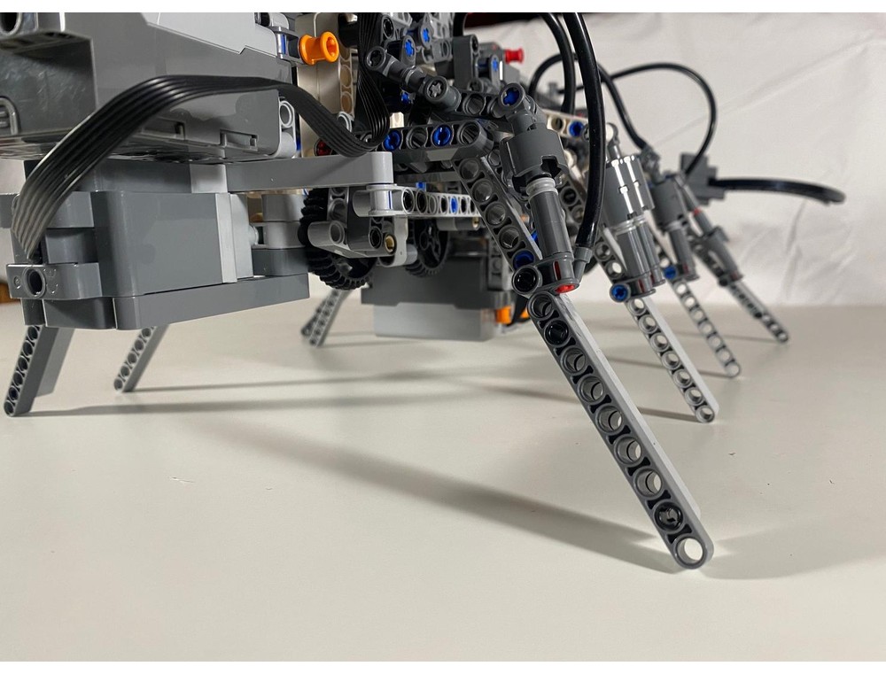 LEGO MOC-246438 42100 model B scorpion by RoysylR | Rebrickable - Build ...