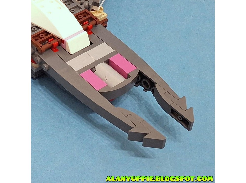 LEGO MOC Transformer Space Cruiser /Misfire using LEGO 31381: Fierce ...