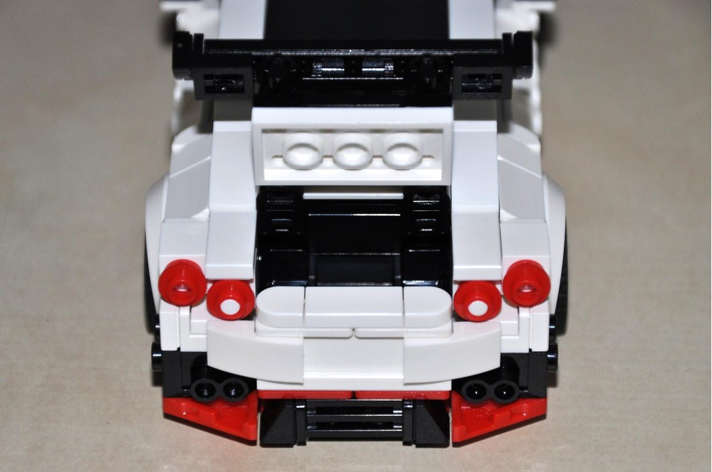 LEGO MOC-248593 Nissan GT-R Nismo by SILLERT09 | Rebrickable - Build ...