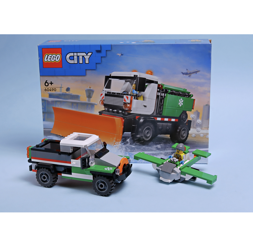 LEGO MOC 60490 Up in the Air & Down on the Ground by Keep On Bricking ...