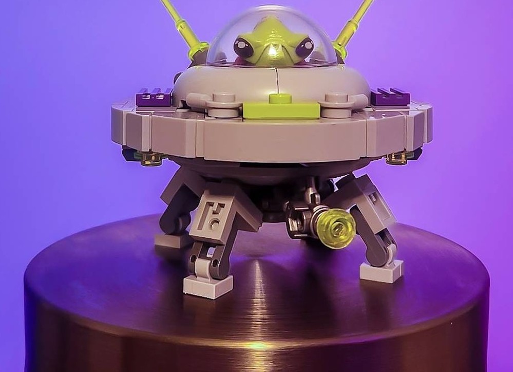 LEGO MOC Alien Scuttler by Noodlbricks | Rebrickable - Build with LEGO