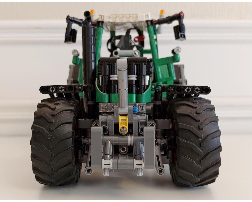 LEGO MOC-251699 Fendt 900 Vario TMS tractor (bodywork only) by ViperL ...