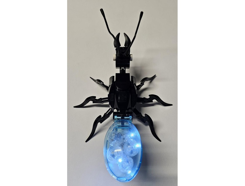 LEGO MOC-251815 Crystal Honeypot Ant by Noosbricksworld | Rebrickable ...