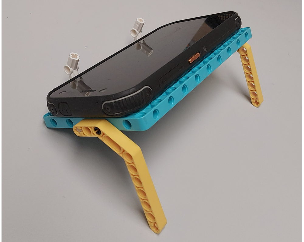 LEGO MOC Phone holder by IzaugsmesSpots | Rebrickable - Build with LEGO