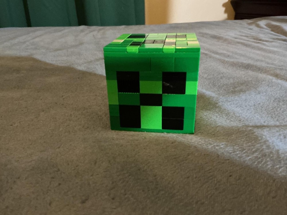 LEGO MOC-260870 Creeper Head by lotr fan 1 | Rebrickable - Build with LEGO