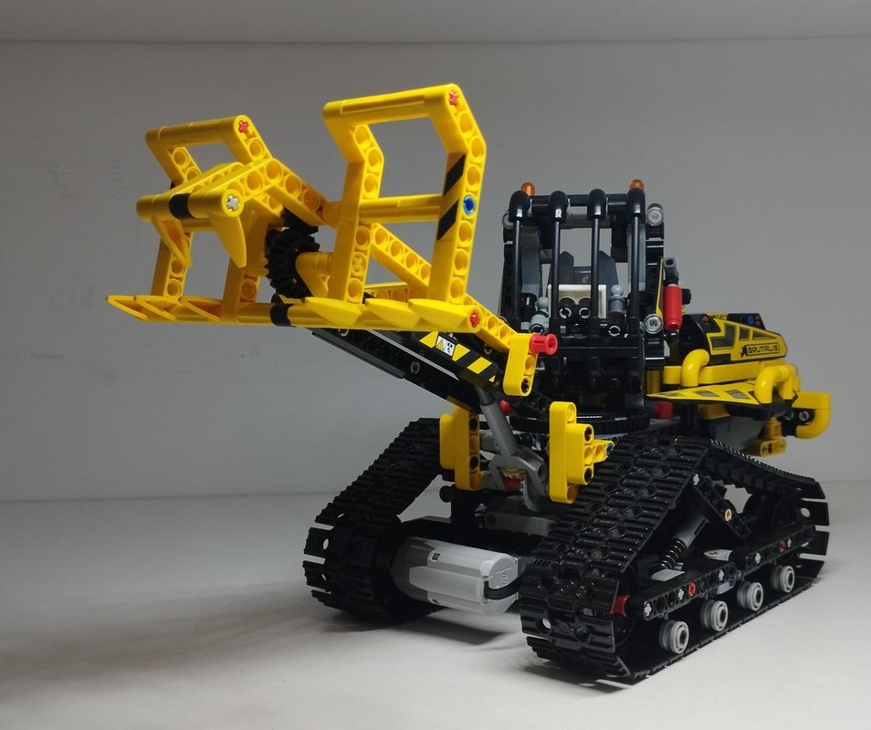 LEGO MOC-263688 chargeuse (42094) RC by _Foxy_ | Rebrickable - Build ...