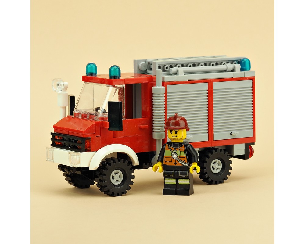 LEGO MOC UNIMOG Fire Truck by De_Marco | Rebrickable - Build with LEGO