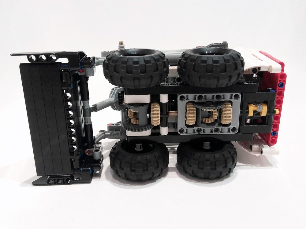 LEGO MOC Bobcat S130 Loader by Artemy Zotov | Rebrickable - Build with LEGO