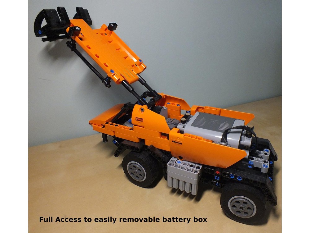 LEGO MOC Land Raider by Snospar | Rebrickable - Build with LEGO