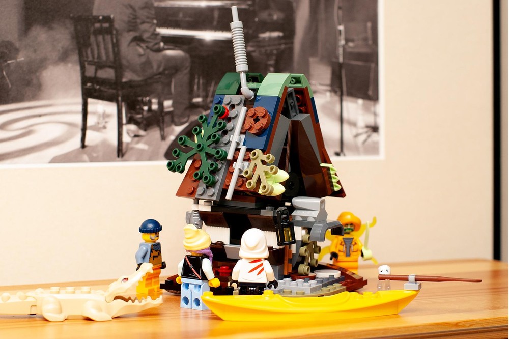 LEGO MOC 70419 Abandoned Shack by timeremembered | Rebrickable - Build ...