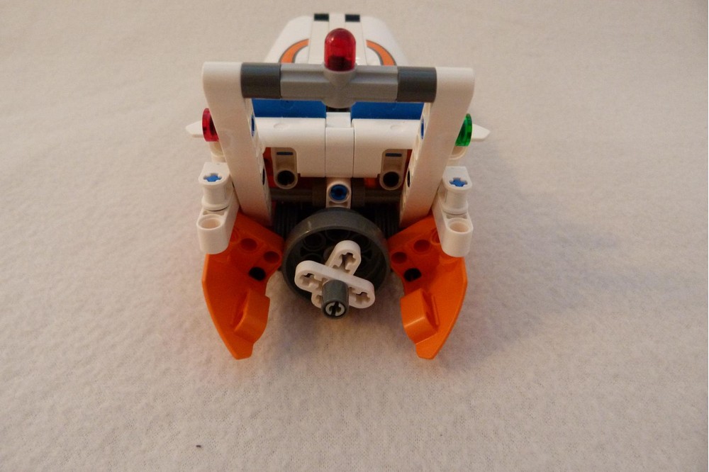 LEGO MOC 42052 Powerboat by thekitchenscientist | Rebrickable - Build ...