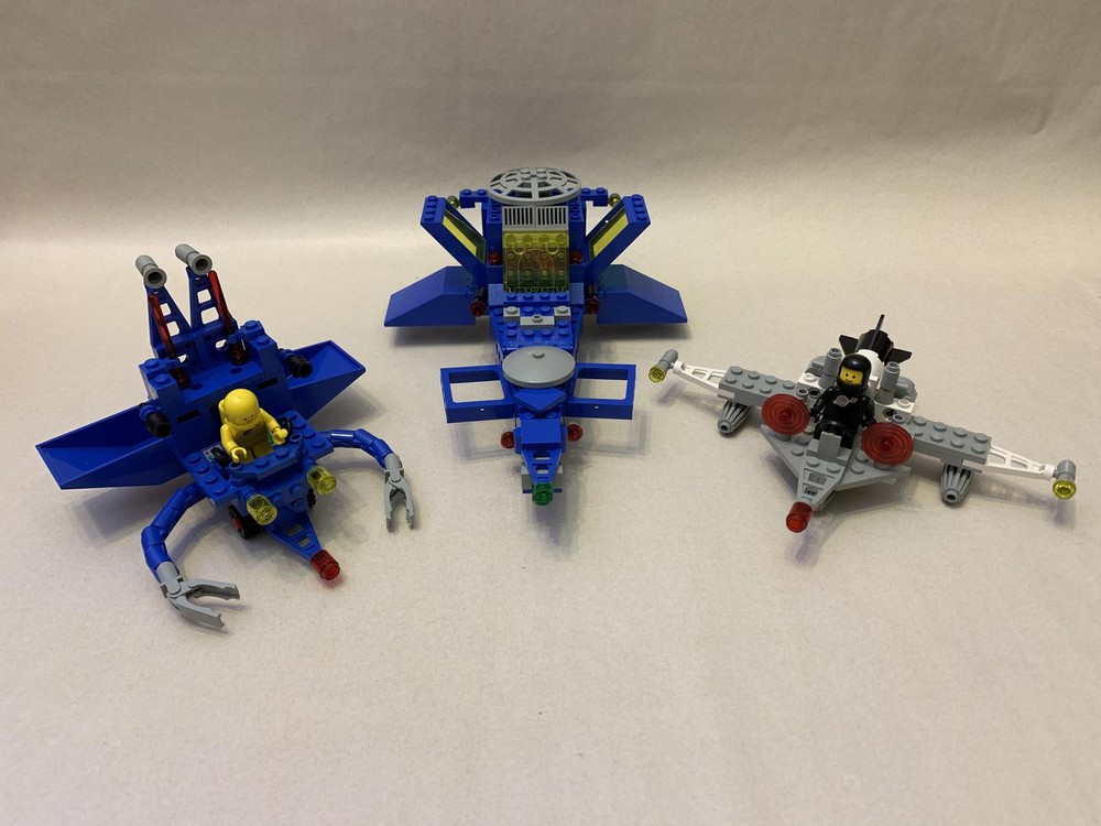 LEGO MOC Robot Command Playset #1 by plastic.ati | Rebrickable - Build ...