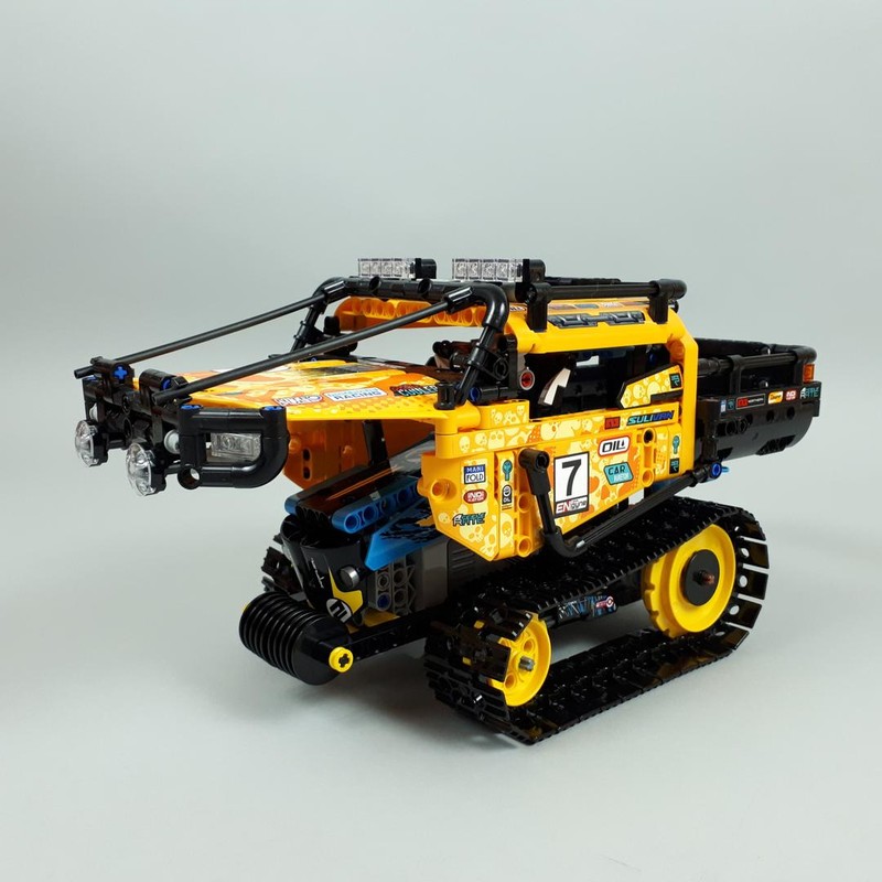 LEGO MOC 42095 Tracked Tractor by M_longer | Rebrickable - Build with LEGO