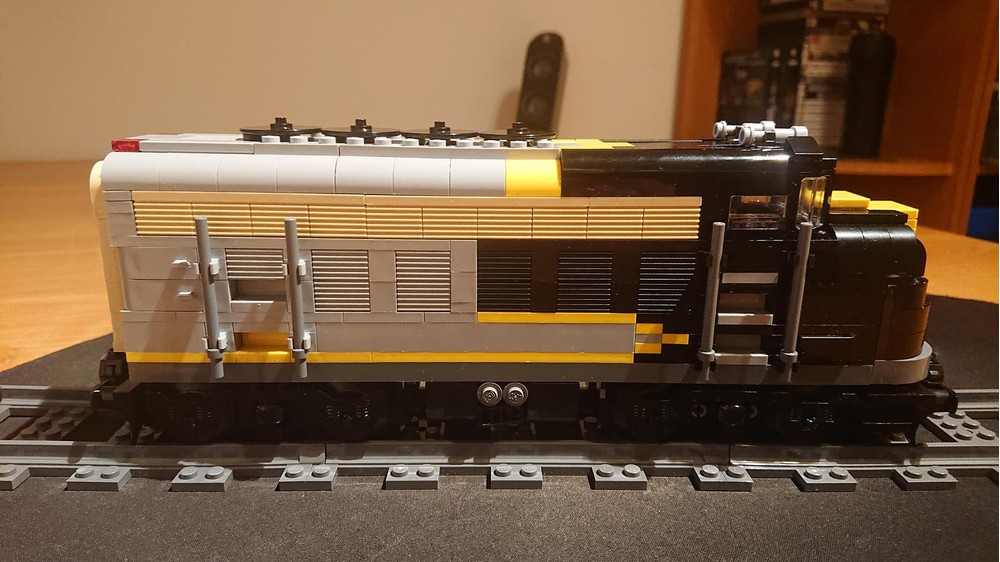 LEGO MOC Santa Fe Train - Black and Yellow by Gemiini | Rebrickable ...
