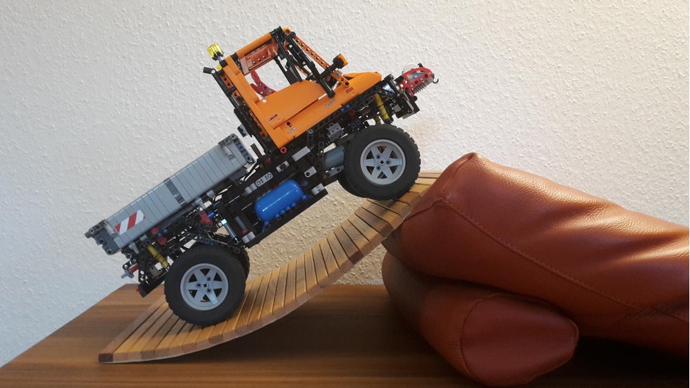 LEGO MOC 8110 Unimog MOC RC by jb70 | Rebrickable - Build with LEGO