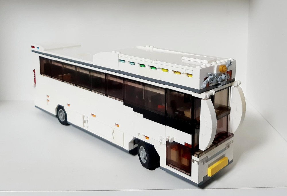 LEGO MOC City Tour Bus by studsandtubes | Rebrickable - Build with LEGO