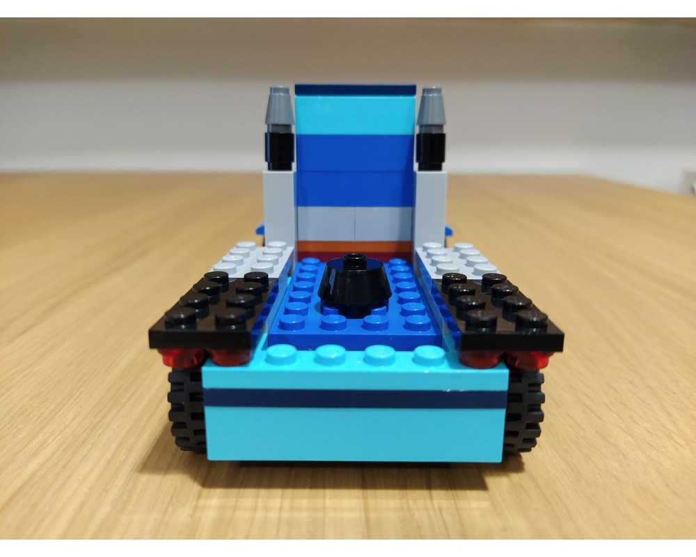 LEGO MOC 10696 Blue truck by dziubak | Rebrickable - Build with LEGO
