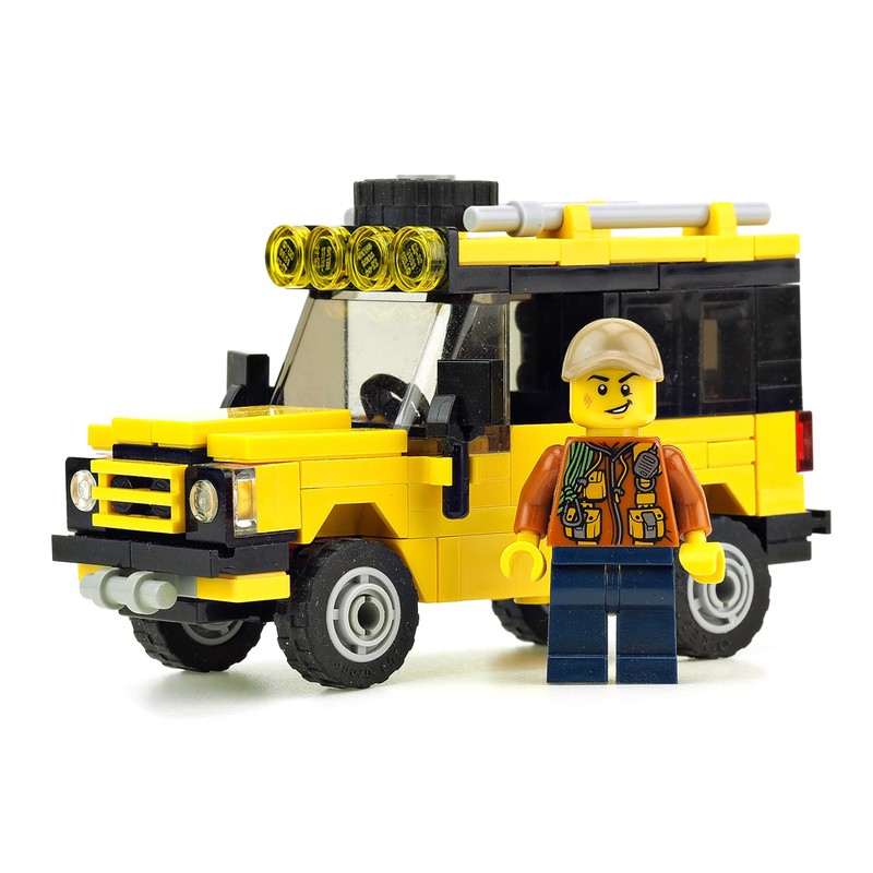 LEGO MOC Yellow Land Rover by De_Marco | Rebrickable - Build with LEGO