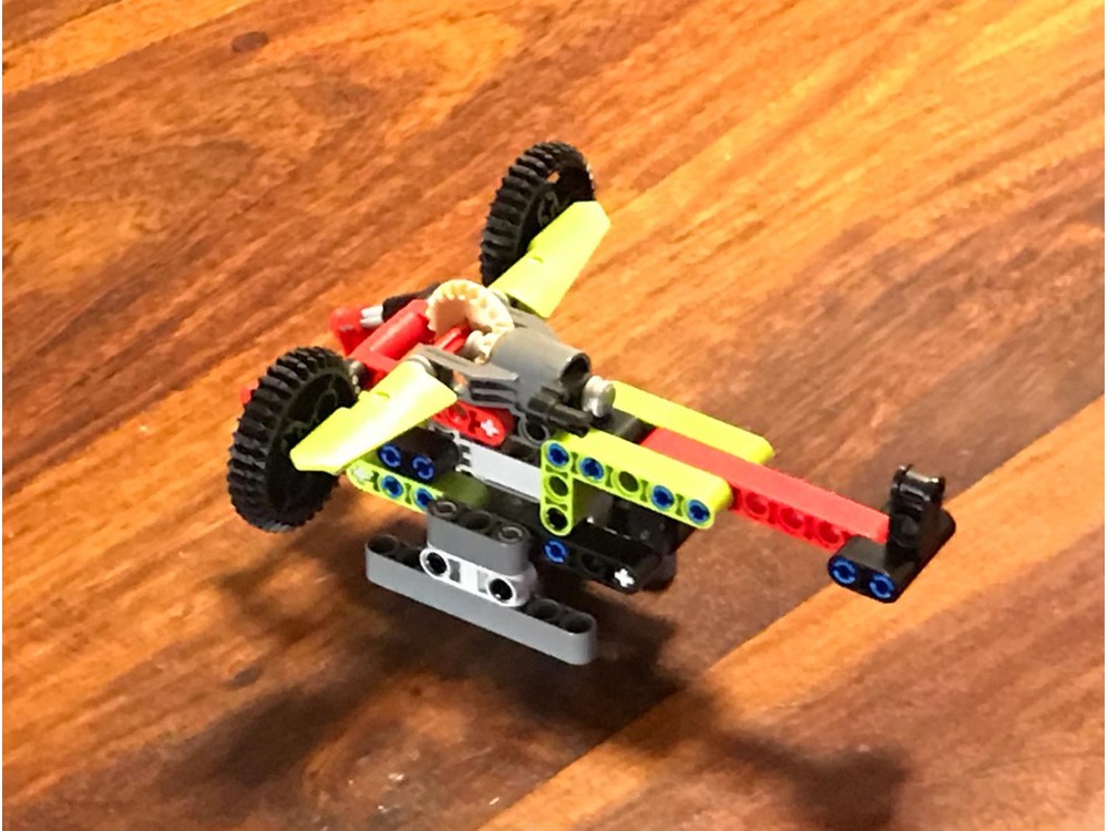 LEGO MOC 42102 VTOL Aircraft by 13neat8 | Rebrickable - Build with LEGO