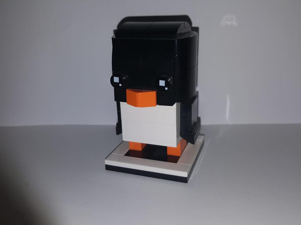 LEGO MOC Penguin Brickhead by Pingubricks | Rebrickable - Build with LEGO