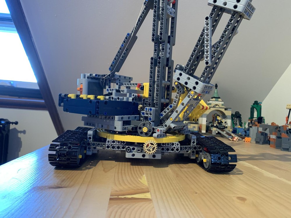 LEGO MOC Crawler crane by GaitQuebec | Rebrickable - Build with LEGO