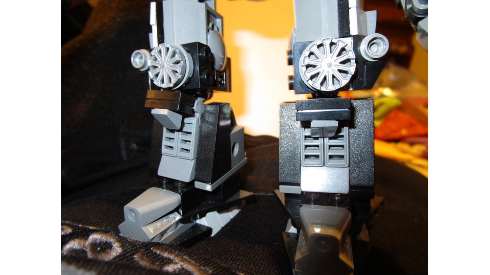 LEGO MOC Bat Mech by beezysmeezy | Rebrickable - Build with LEGO