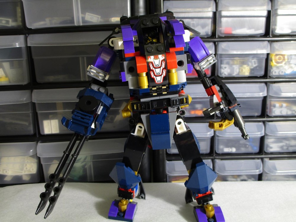 LEGO MOC Samurai X Mech Alt Build by beezysmeezy | Rebrickable - Build ...