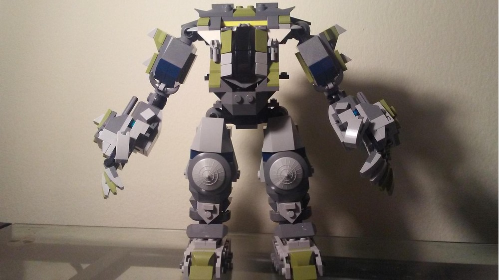 LEGO MOC Oni Titan Mech by beezysmeezy | Rebrickable - Build with LEGO