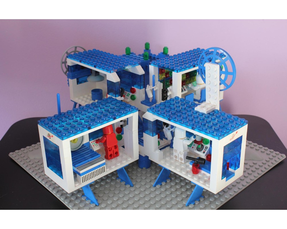 LEGO MOC Science Center by Raumfahrer | Rebrickable - Build with LEGO