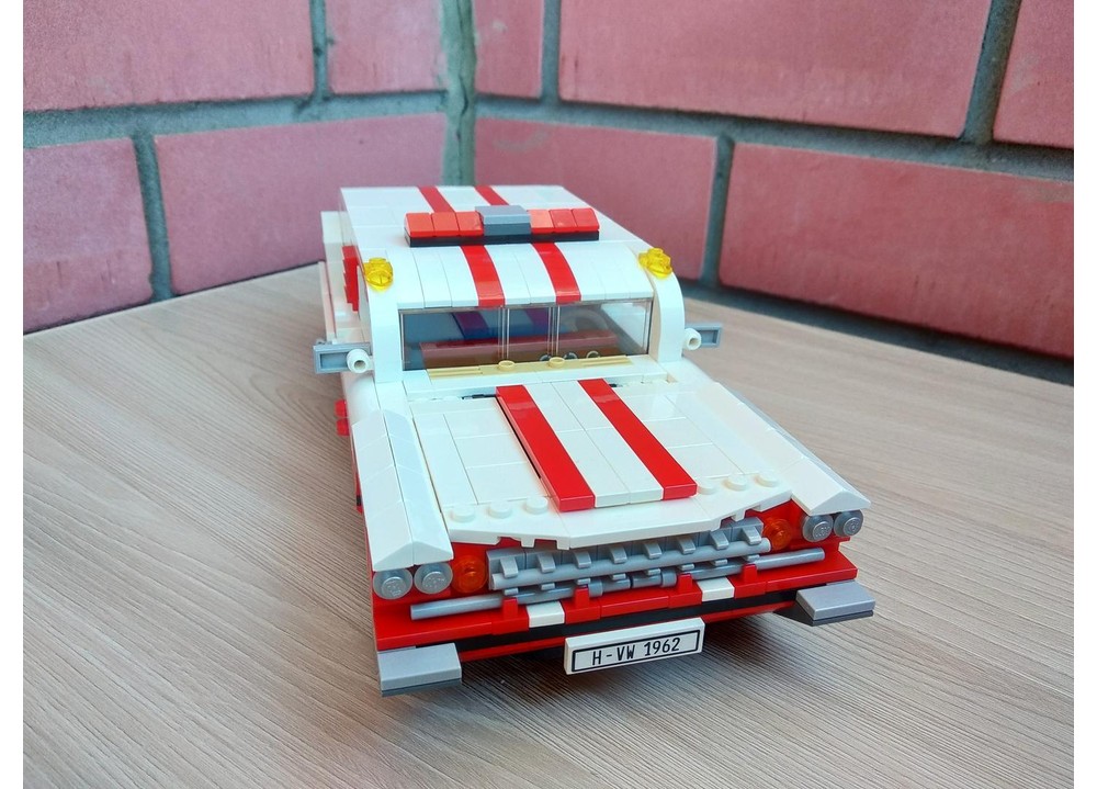 LEGO MOC 10220 VooDoo Ambulance by Kirvet | Rebrickable - Build with LEGO