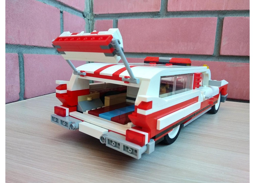 LEGO MOC 10220 VooDoo Ambulance by Kirvet | Rebrickable - Build with LEGO