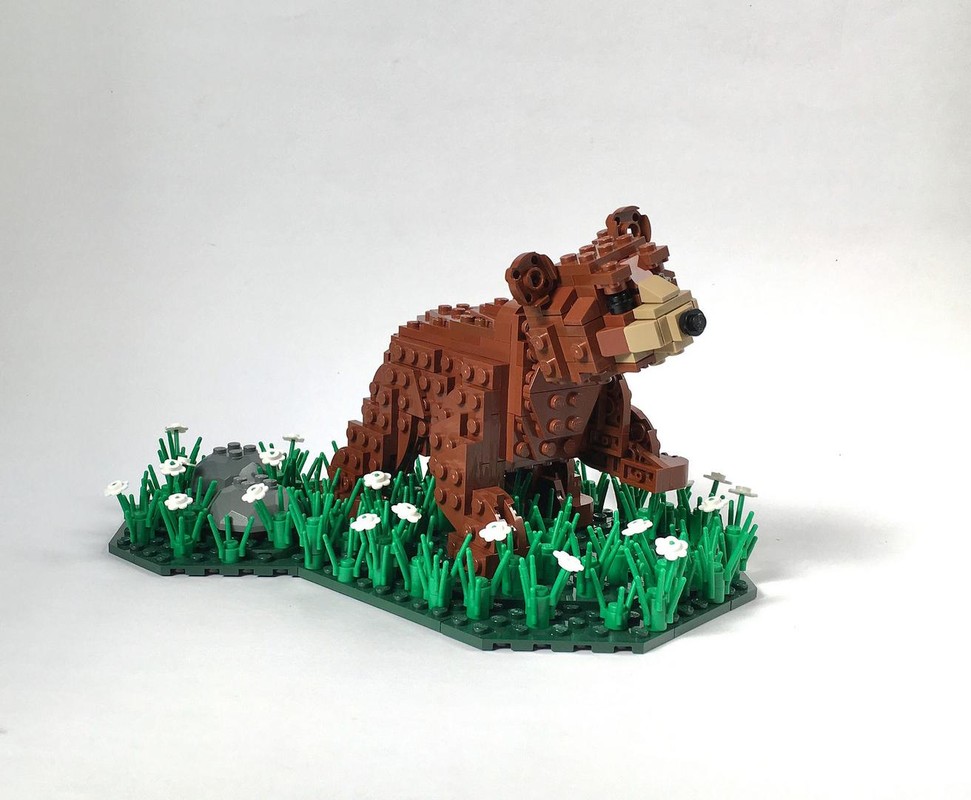 LEGO MOC Grass base for Bear Cub by Miro | Rebrickable - Build with LEGO