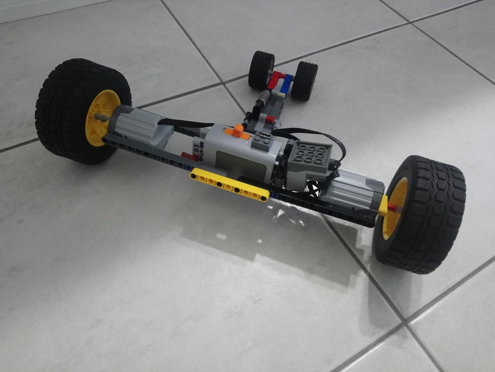 Lego Moc Two Wheeled Spinner By Diezombie97 Rebrickable Build With Lego