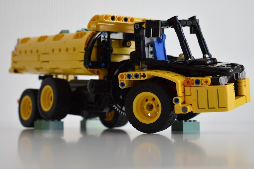 LEGO MOC 42108 alternate - Articulated Hauler by tgbdz | Rebrickable ...