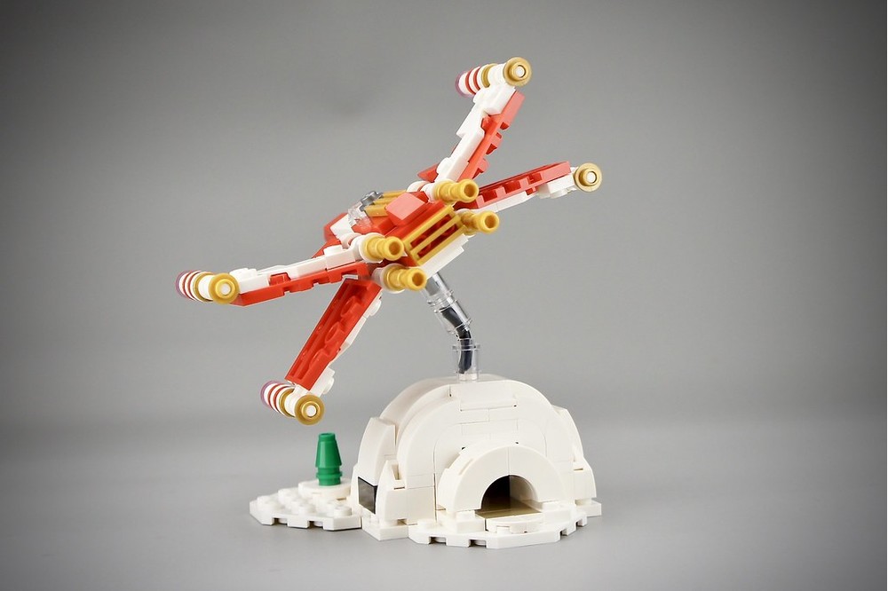 LEGO MOC Christmas X-Wing Microscale by Pasq67 | Rebrickable - Build ...