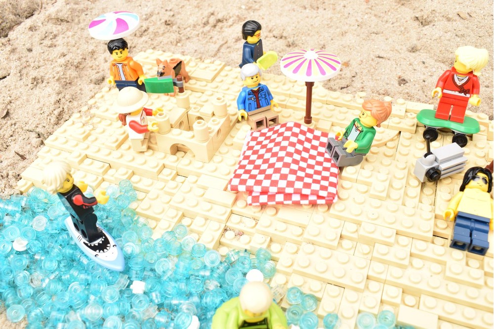 LEGO MOC The beach by Neon5 | Rebrickable - Build with LEGO