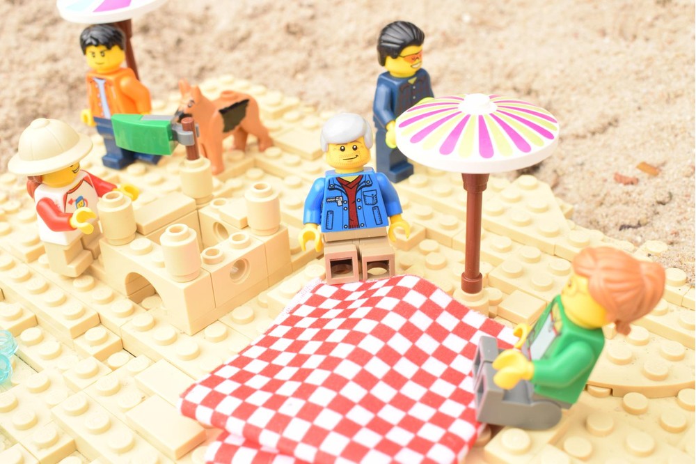 LEGO MOC The beach by Neon5 | Rebrickable - Build with LEGO