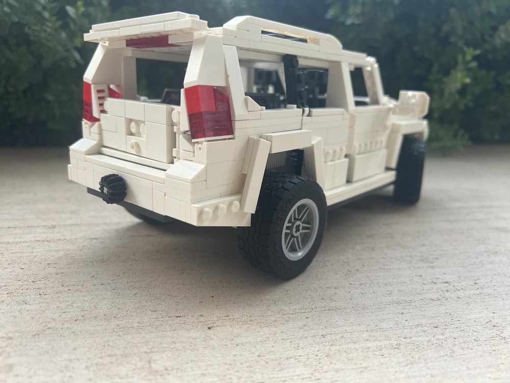 LEGO MOC Lexus GX 470 by Turbo8702 | Rebrickable - Build with LEGO