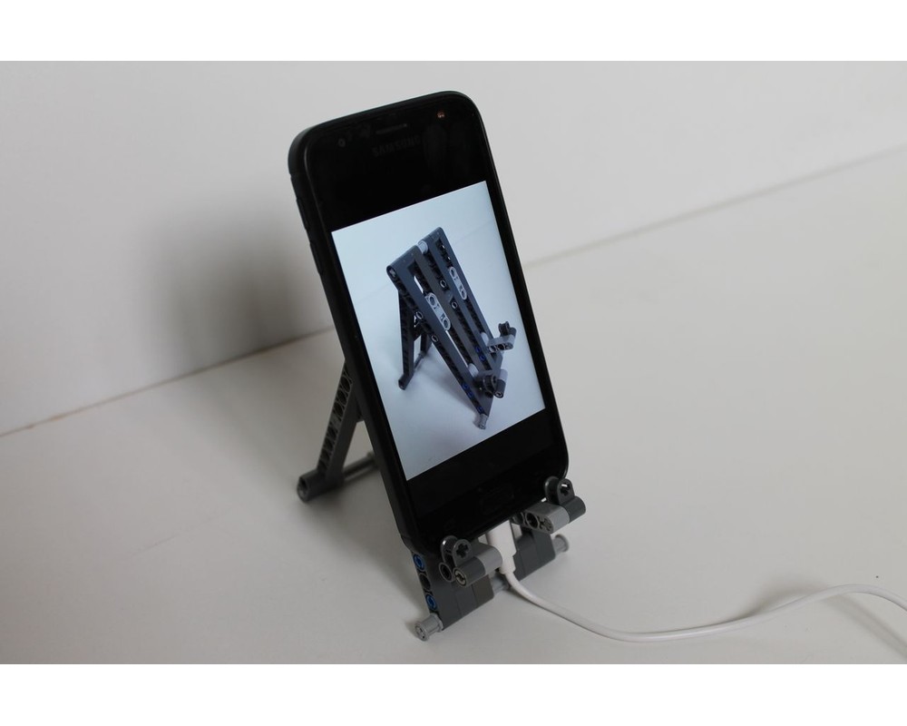 LEGO MOC Adjustable Phone Stand by espelir | Rebrickable - Build with LEGO