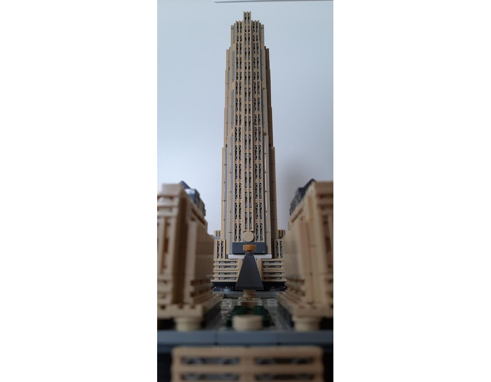 LEGO MOC Comcast Building - 30 Rockefeller Plaza with Christmas Tree ...