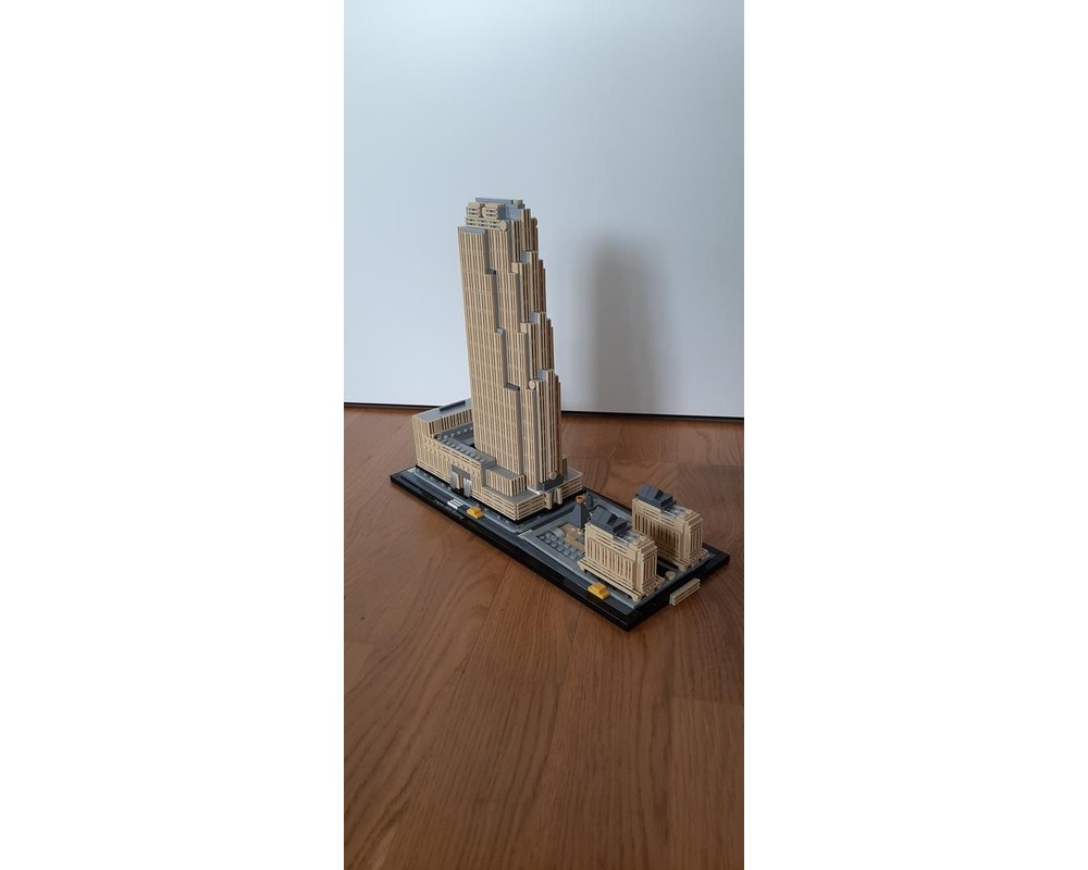 LEGO MOC Comcast Building - 30 Rockefeller Plaza with Christmas Tree ...
