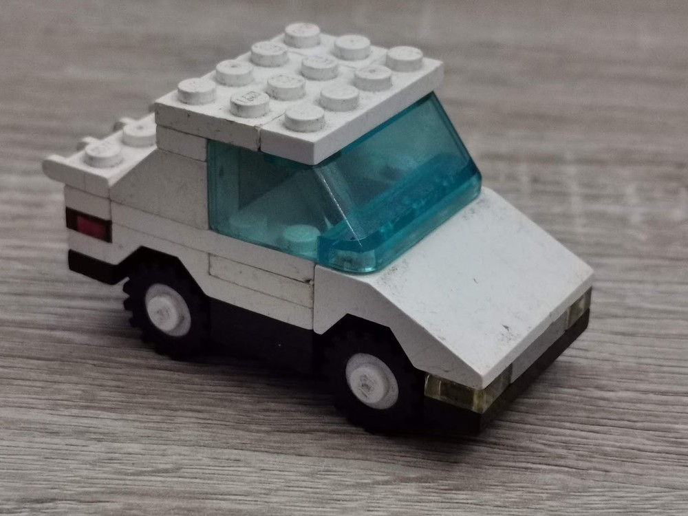 LEGO MOC Toyota Trueno AE86 by zseliakiraly | Rebrickable - Build with LEGO