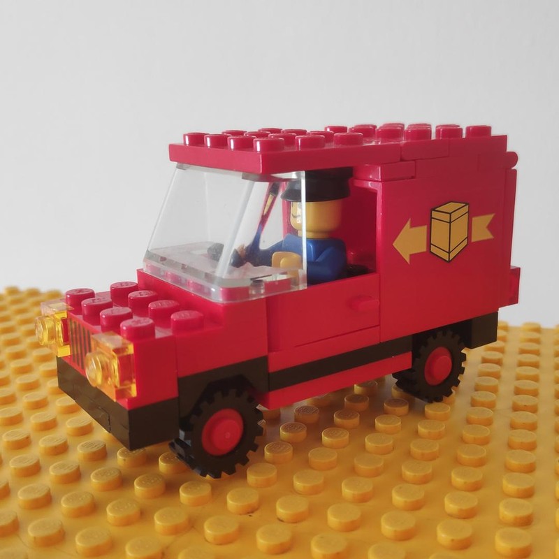LEGO MOC 6624 RM-style Postman's Van by Rusty595 | Rebrickable - Build ...